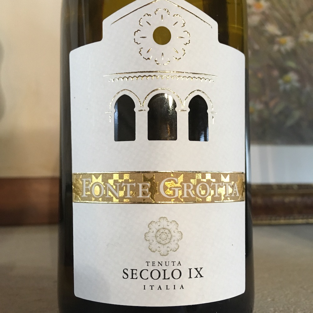 Il Moscato secco Fonte Grotta di Tenuta Secolo IX di Fioravante ...